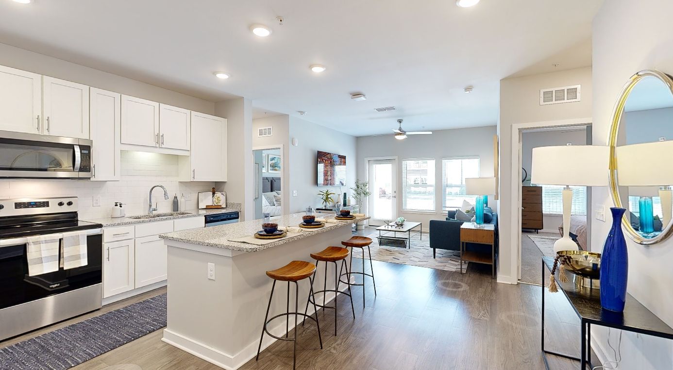 Gallery | Lake Gibson Apartments | Lakeland, FL
