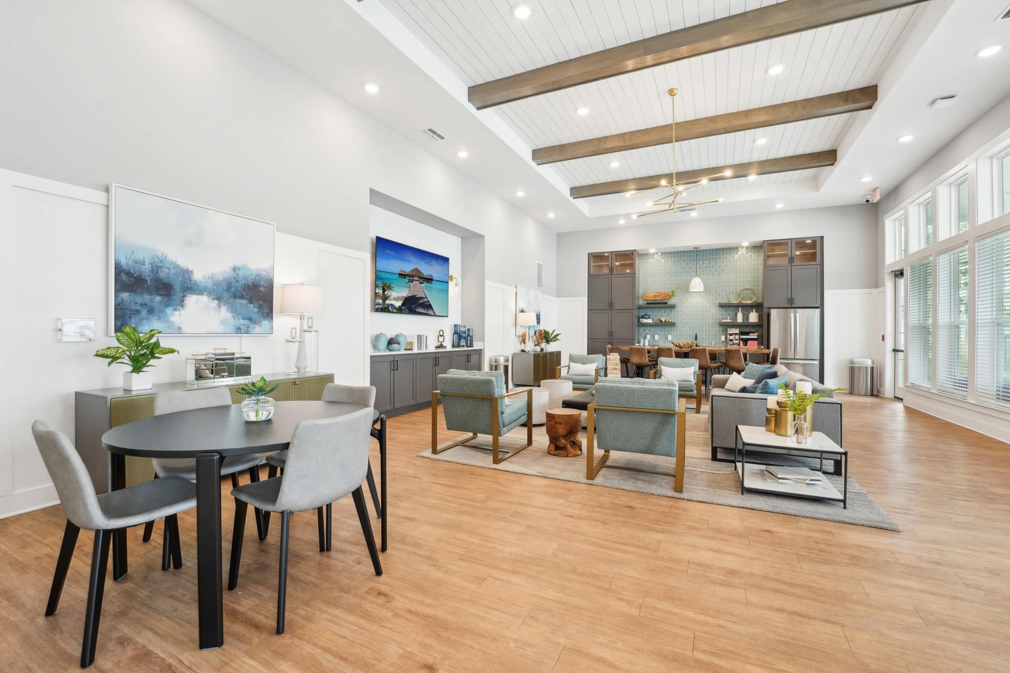 Gallery | Lake Gibson Apartments | Lakeland, FL