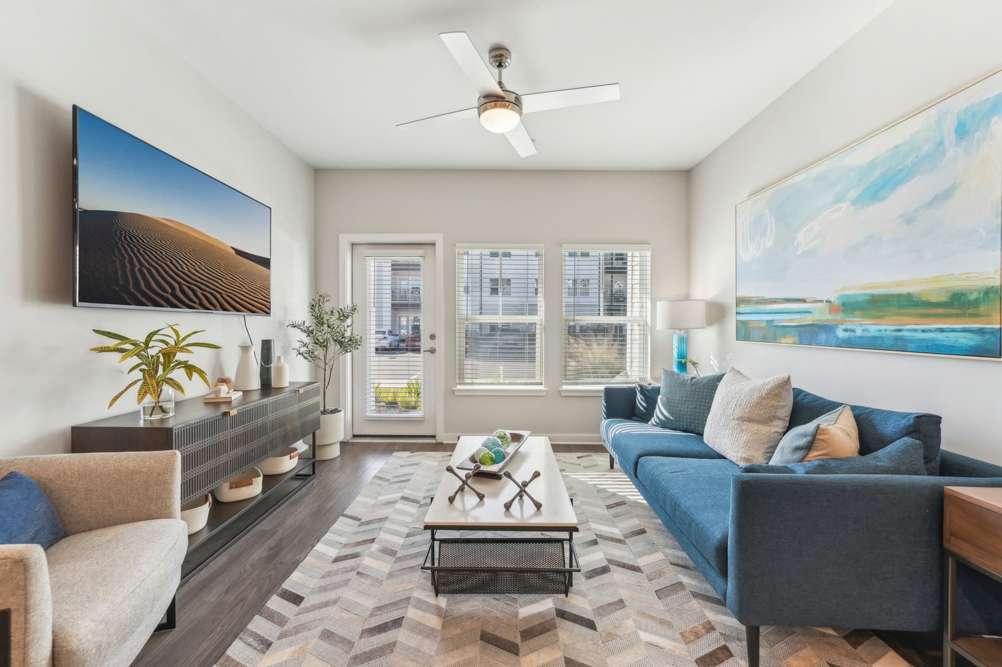Gallery | Lake Gibson Apartments | Lakeland, FL